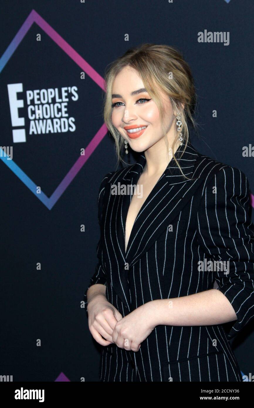 LOS ANGELES - NOV 11: Sabrina Carpenter at the People's Choice Awards ...