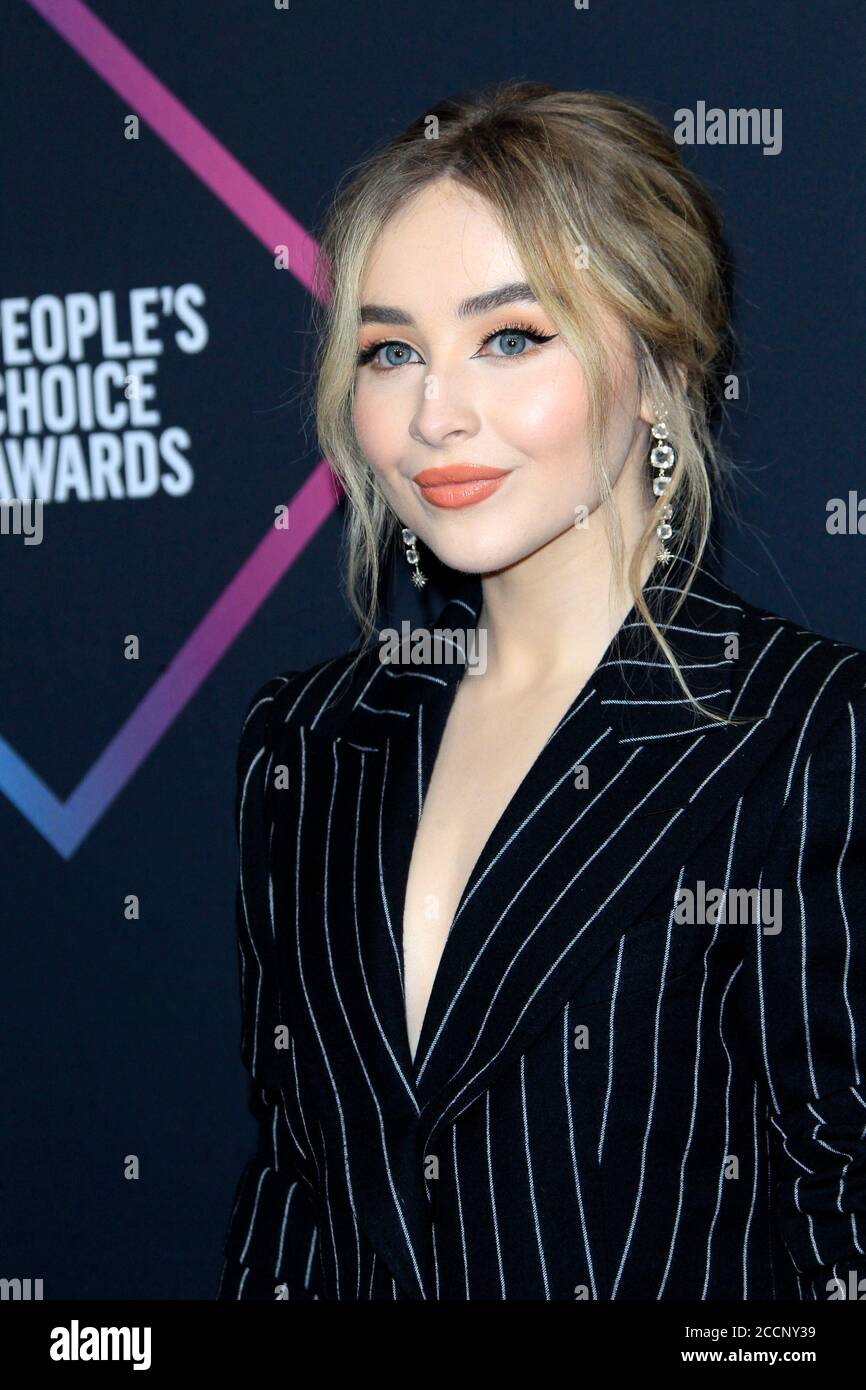 Sabrina carpenter 2018 hi-res stock photography and images - Alamy