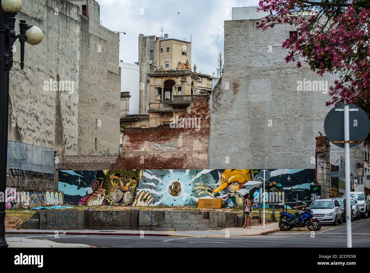 Montevideo street hi-res stock photography and images - Alamy
