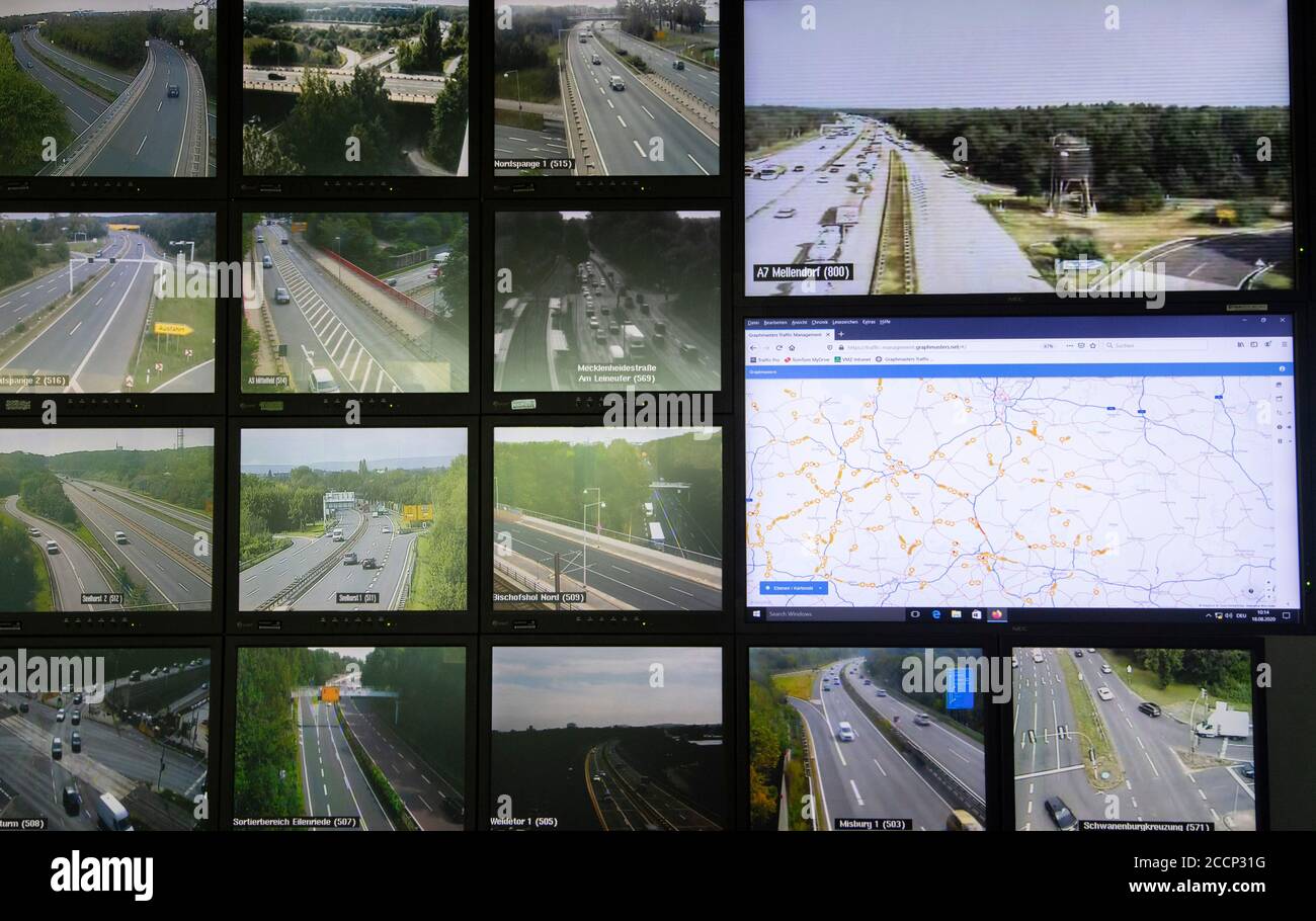 Traffic control centre screens hi-res stock photography and images - Alamy