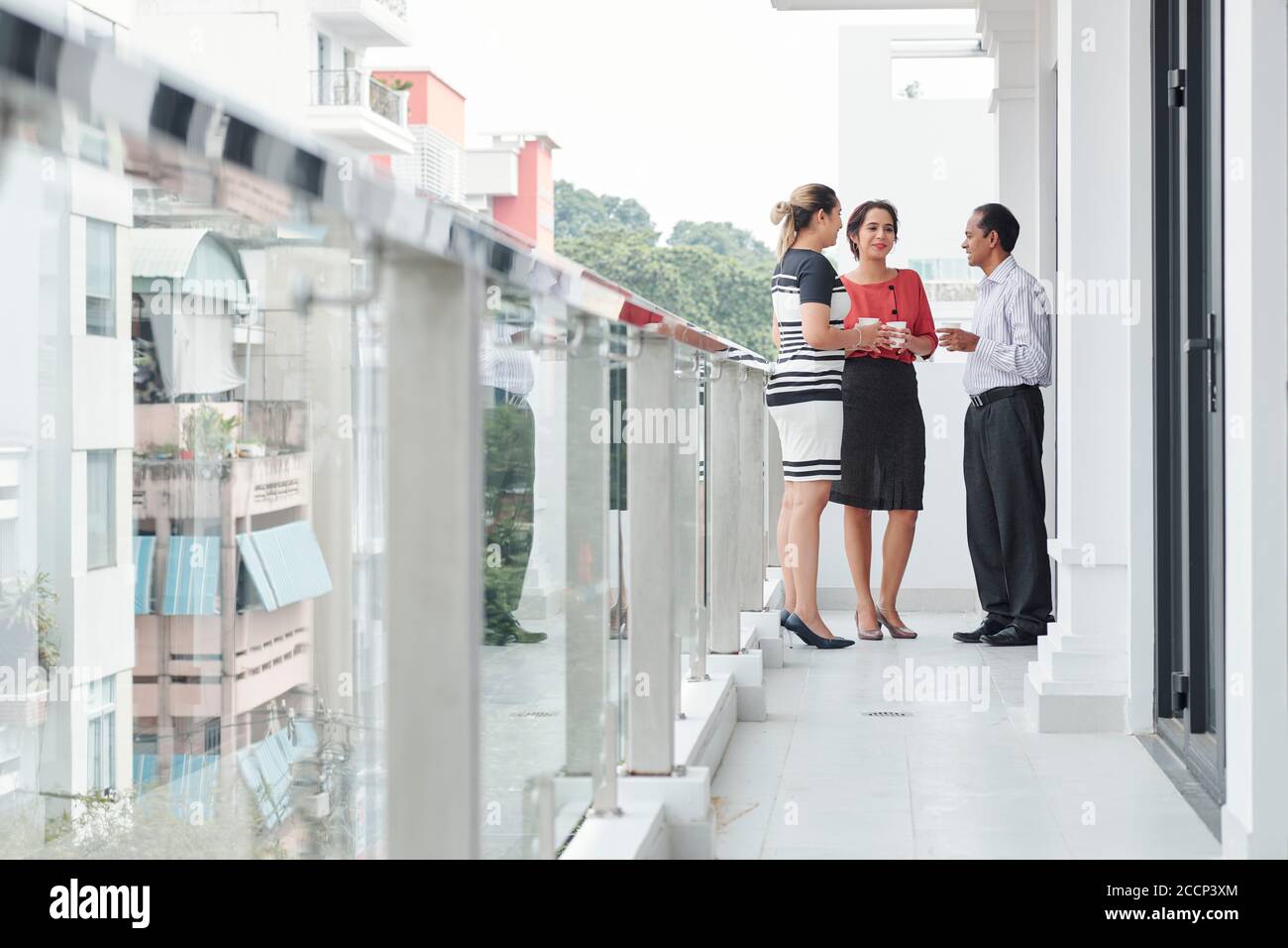 Gossip work women hi-res stock photography and images - Alamy