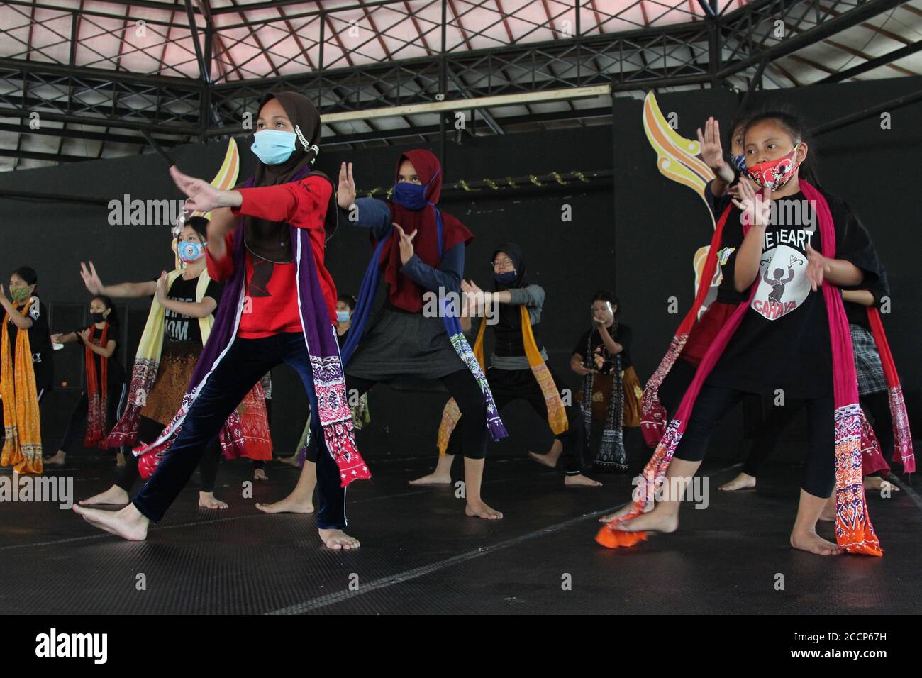 Jakarta, Indonesia. 23rd Aug, 2020. A number of girls wearing masks ...