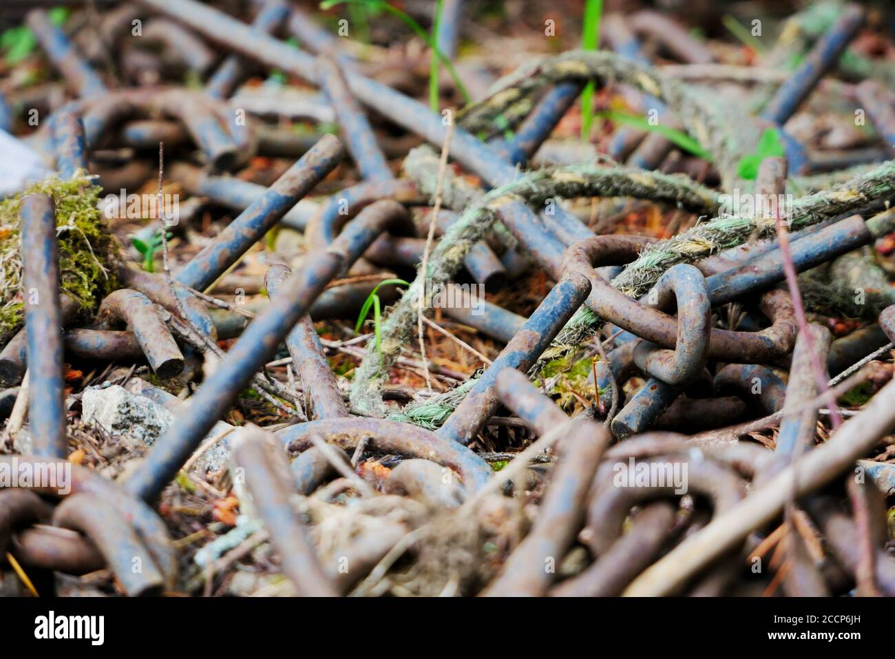 Scrap chain hi-res stock photography and images - Alamy