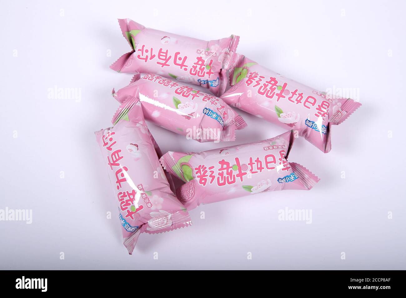 Pink and Green Oreo Cookies Sakura Matcha flavoured Imported into ...