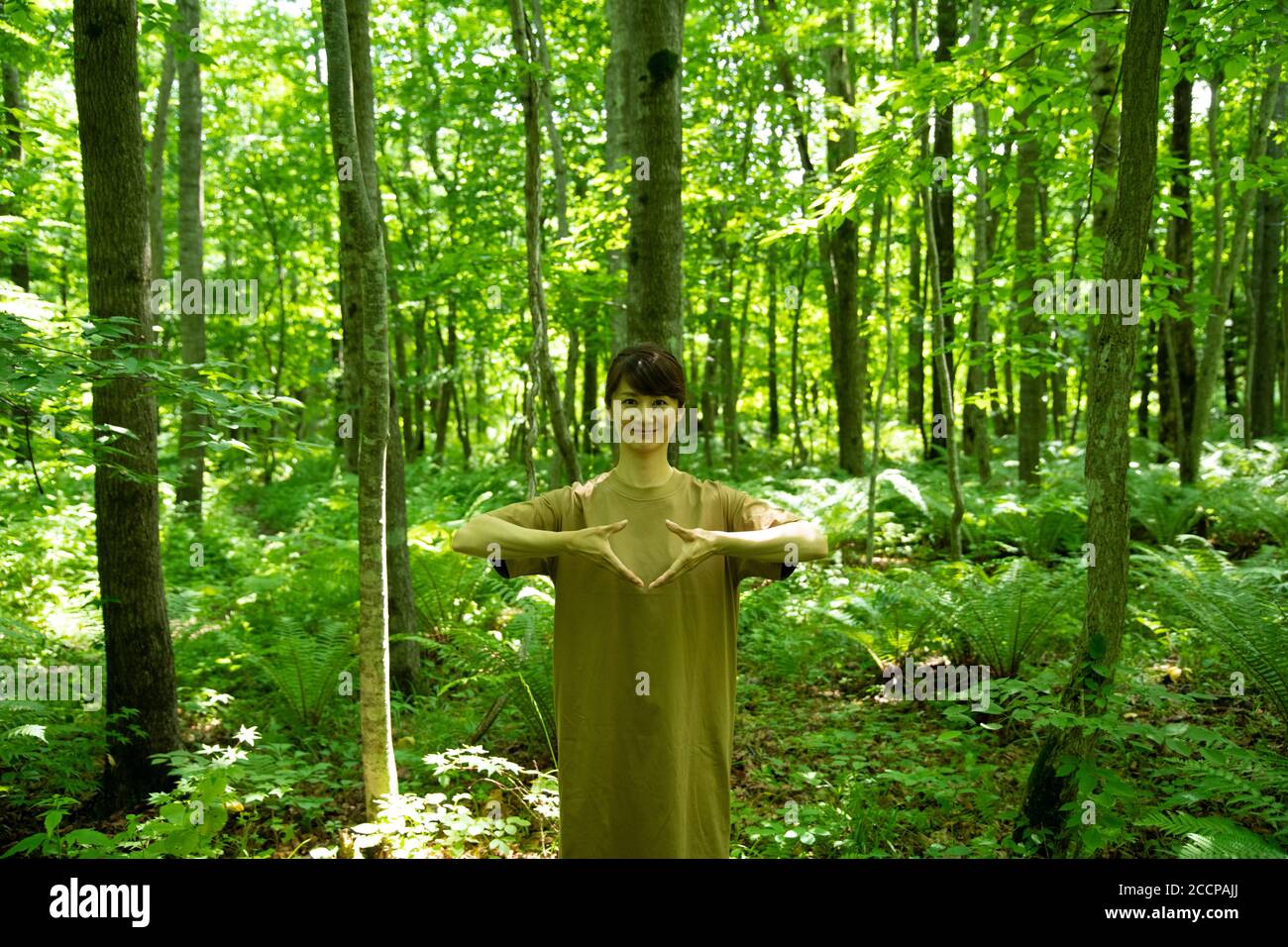 Mature Woman Expressing Earth In Sign Language Stock Photo Alamy mature-woman-expressing-earth-in-sign-language-stock-photo-alamy