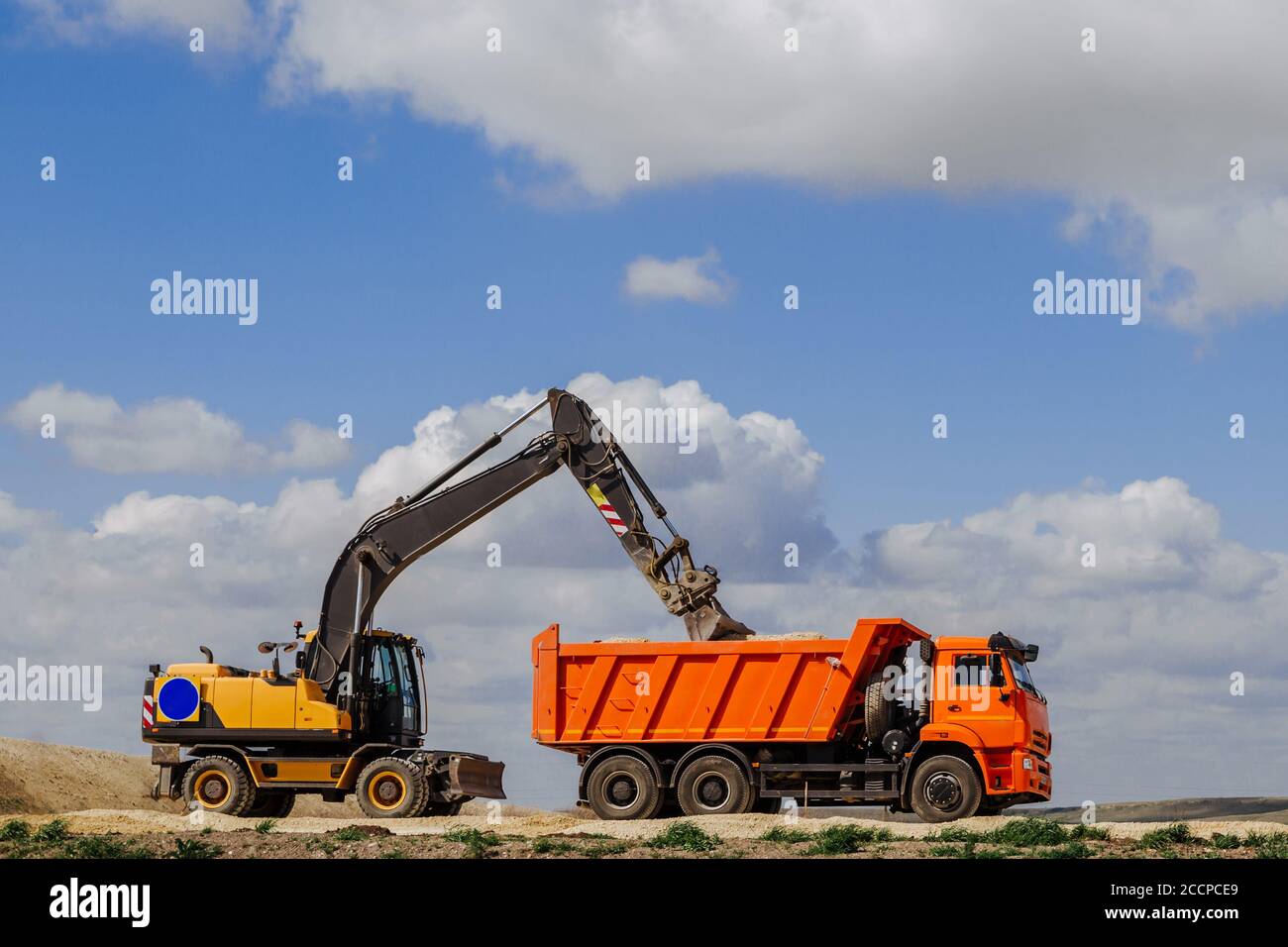 Car loader lorry hi-res stock photography and images - Alamy