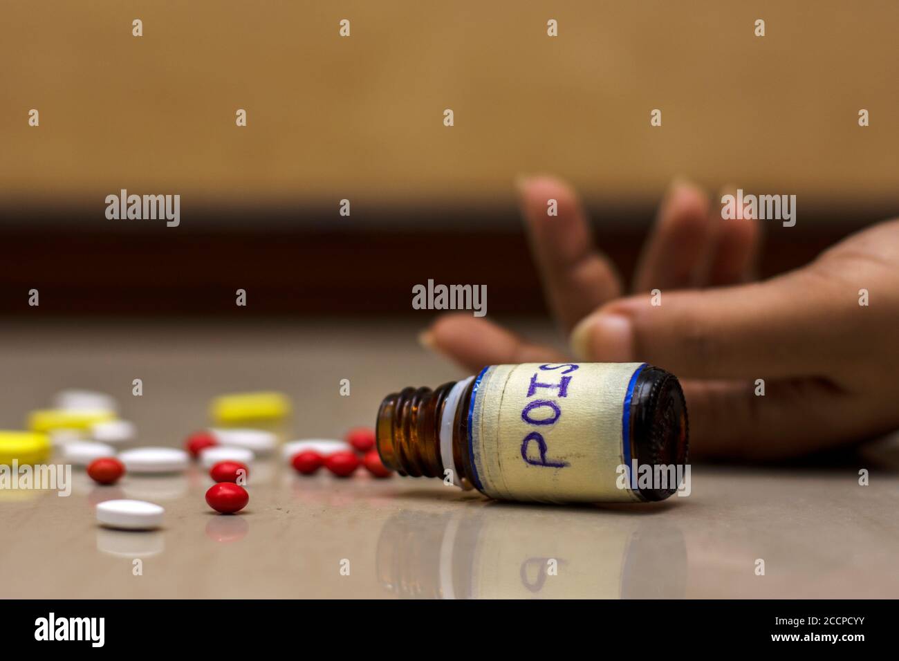 Overdosing hi-res stock photography and images - Alamy