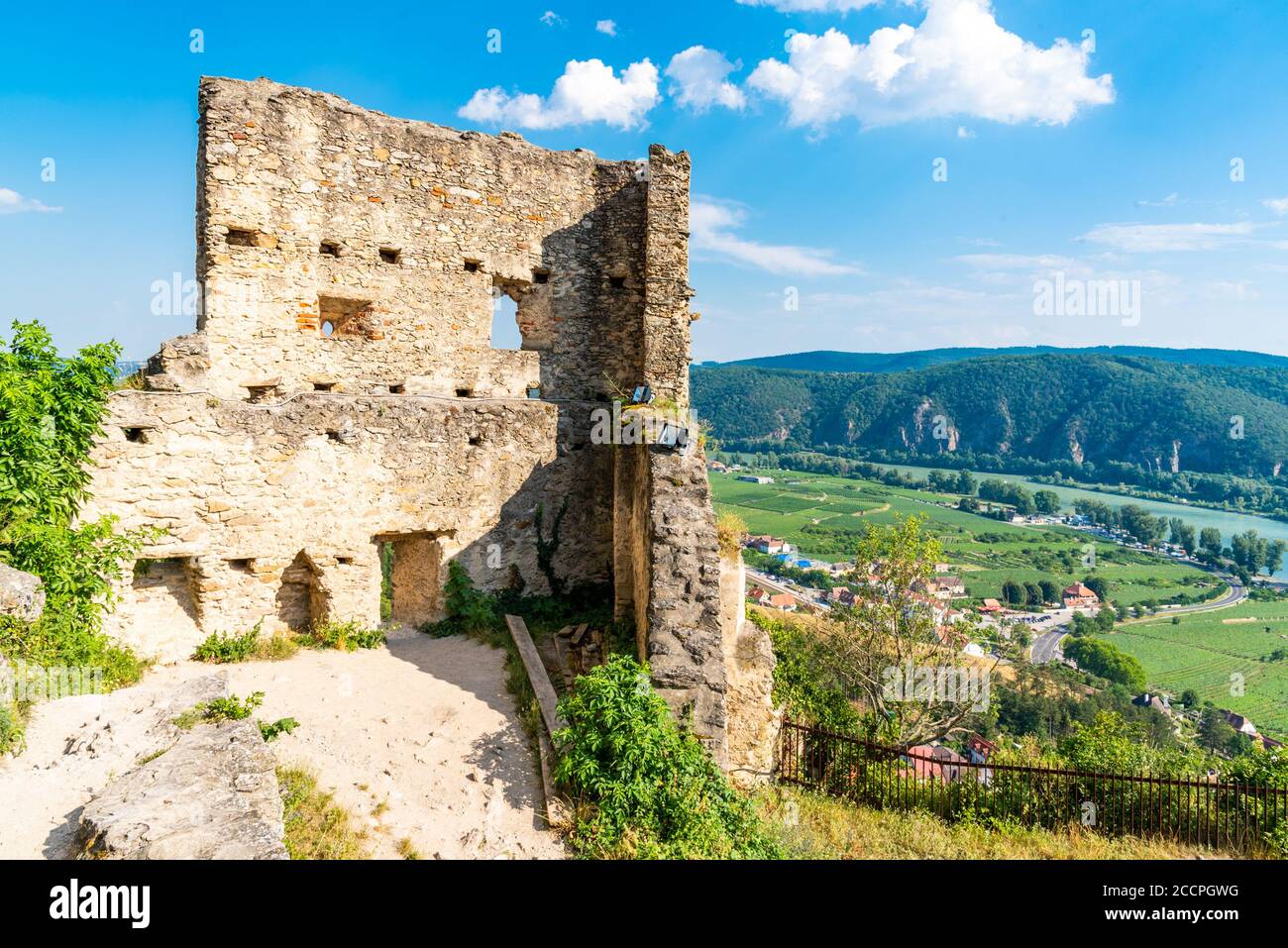 Durnstein castle hi-res stock photography and images - Alamy