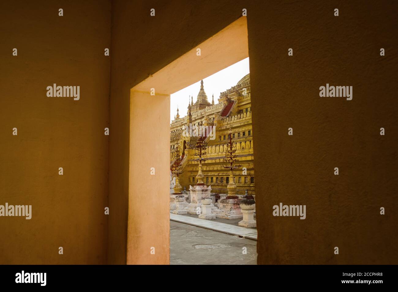 images from Myanmar, Bagan,his temples and pagoda, and the color of ...