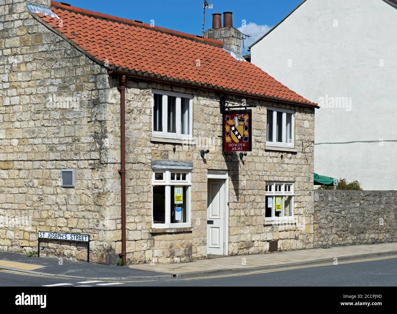 The Howden Arms in Tadcaster, North Yorkshire, England UK Stock Photo ...