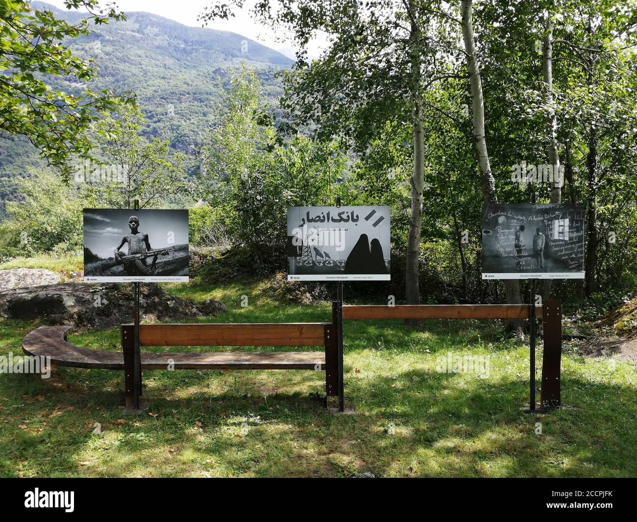 Italy, Capo di Ponte, Rock Carvings National Park, "Segni" Photography ...