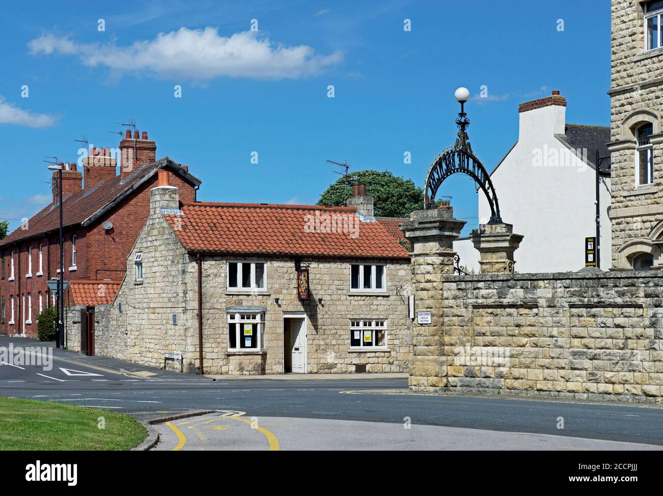 The Howden Arms in Tadcaster, North Yorkshire, England UK Stock Photo ...