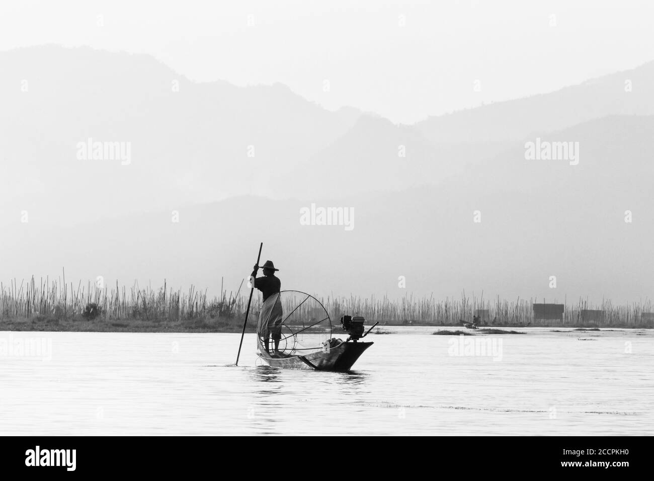 images from Myanmar, Lake Inle, his, famous leg-rowing of the Intha ...