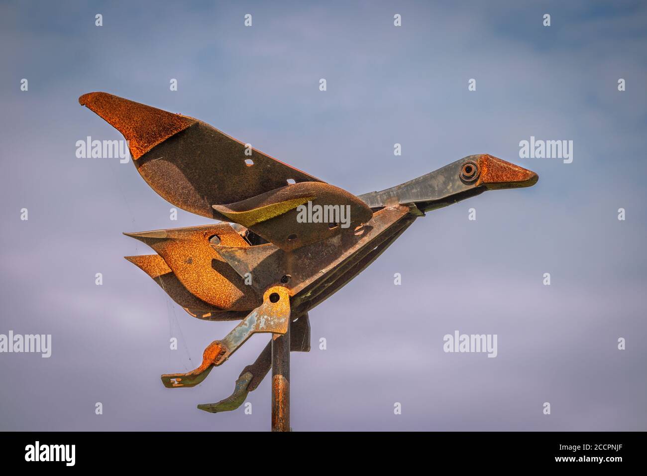 Goose sculpture hi-res stock photography and images - Alamy
