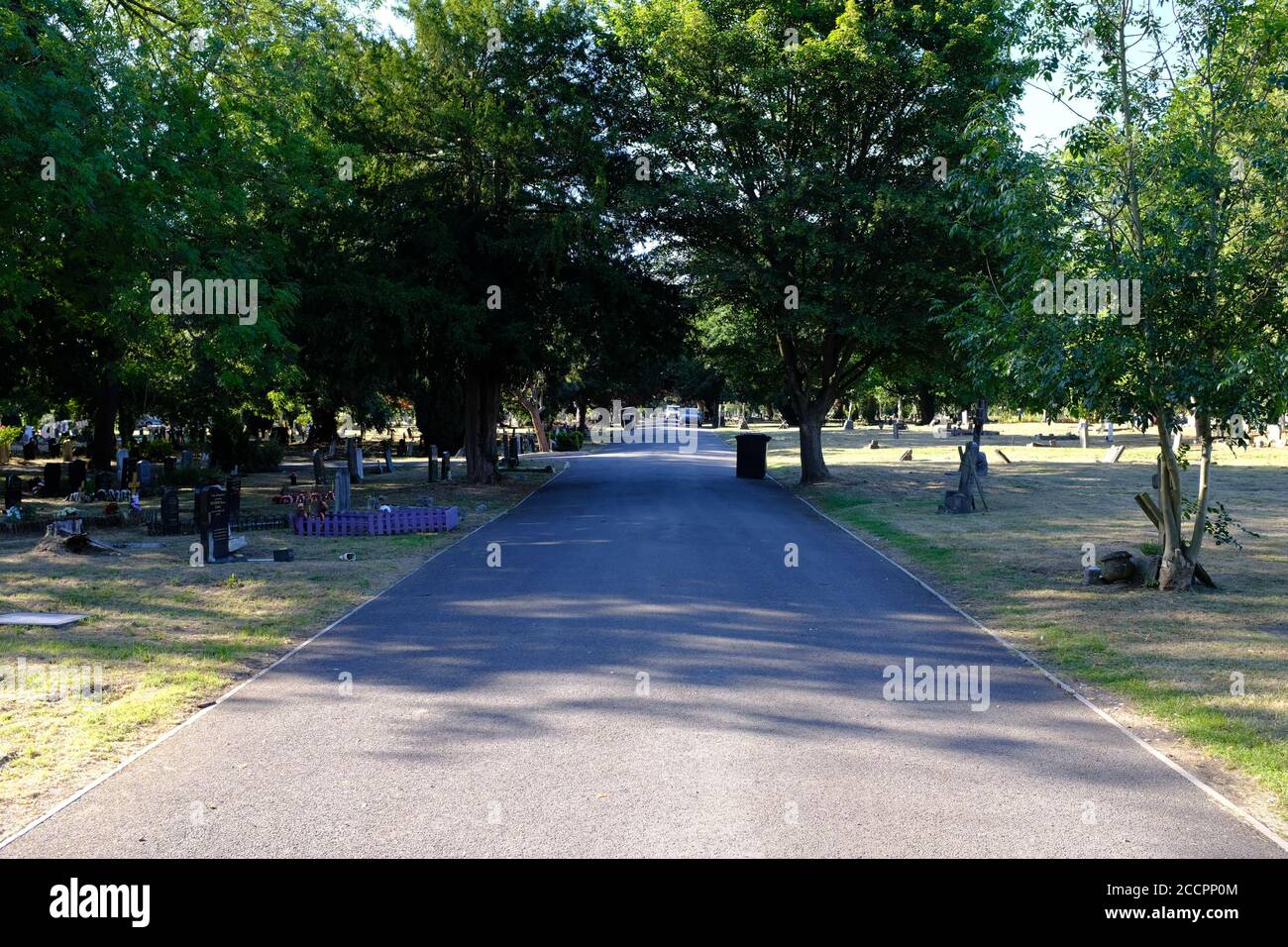 Lambeth Cemetery - Tooting London Stock Photo - Alamy