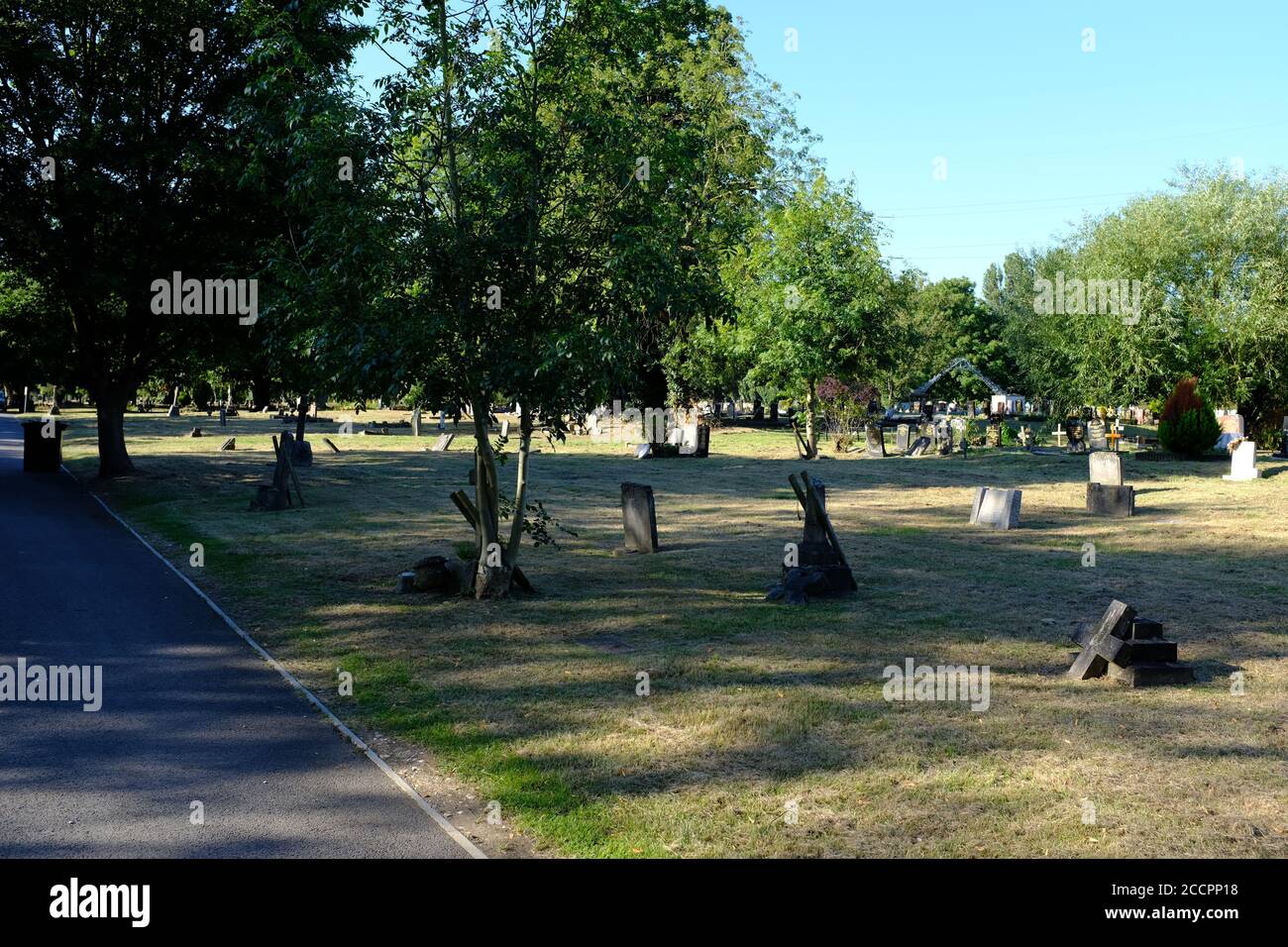 Lambeth Cemetery - Tooting London Stock Photo - Alamy