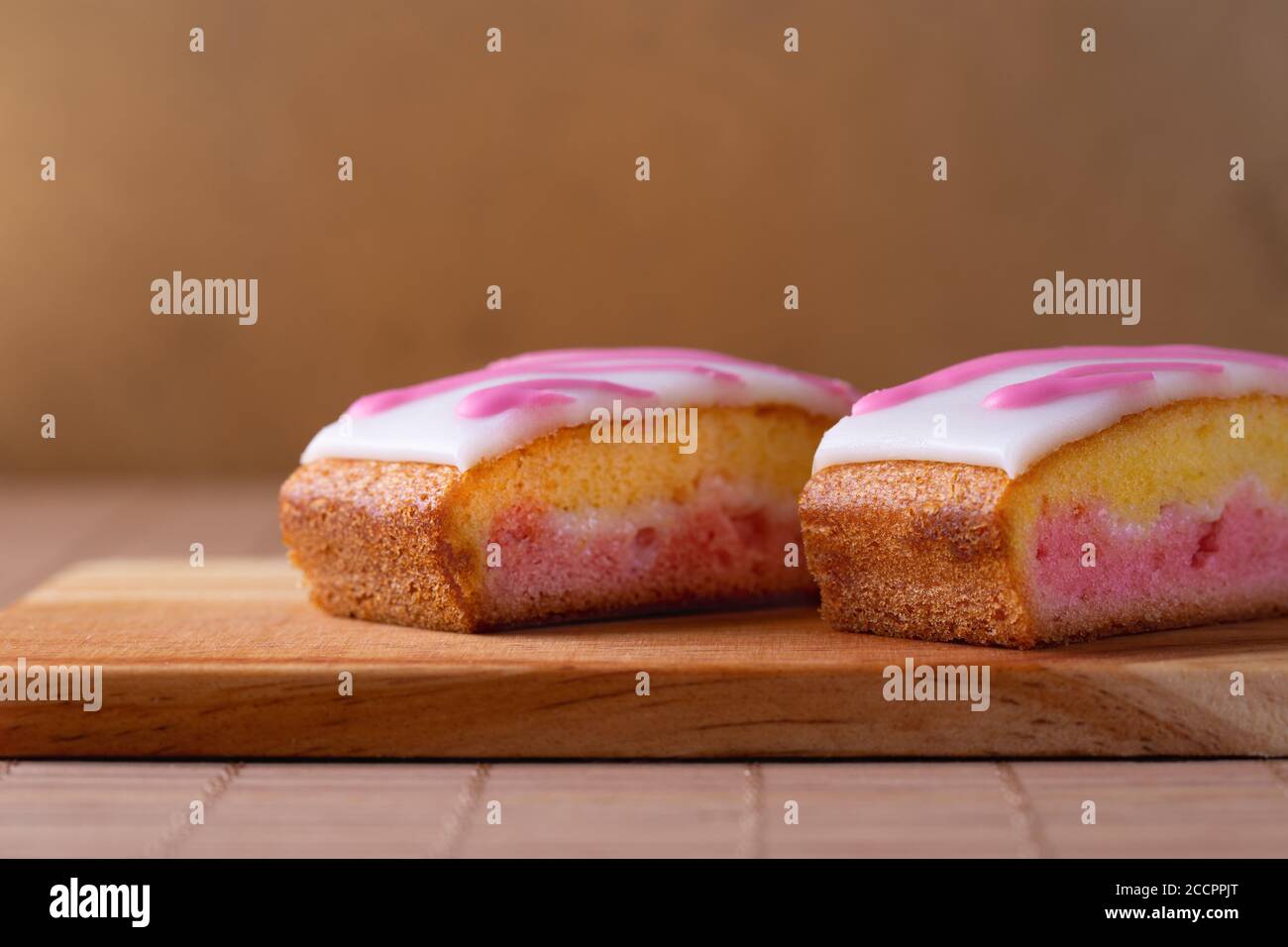 Pretty layered cakes hi-res stock photography and images - Alamy