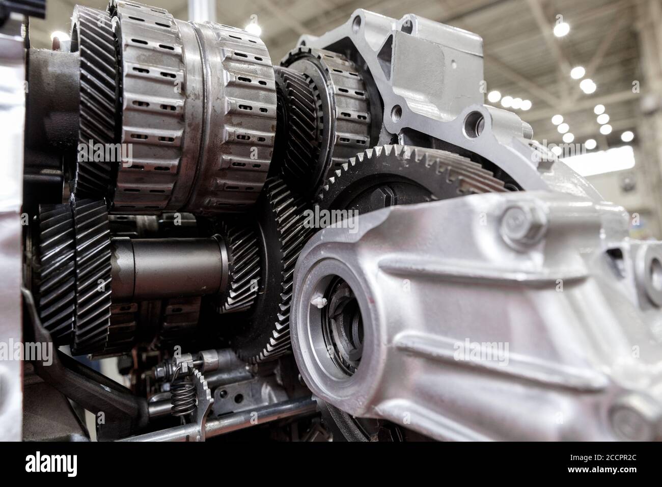 Car gearbox cutaway hi-res stock photography and images - Alamy