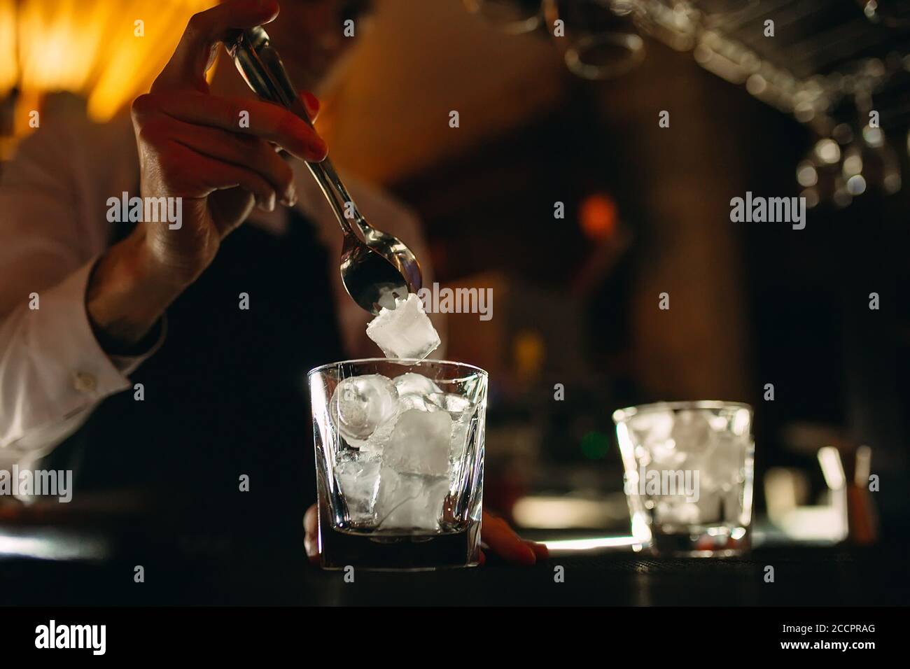 Whisky water adding hi-res stock photography and images - Alamy