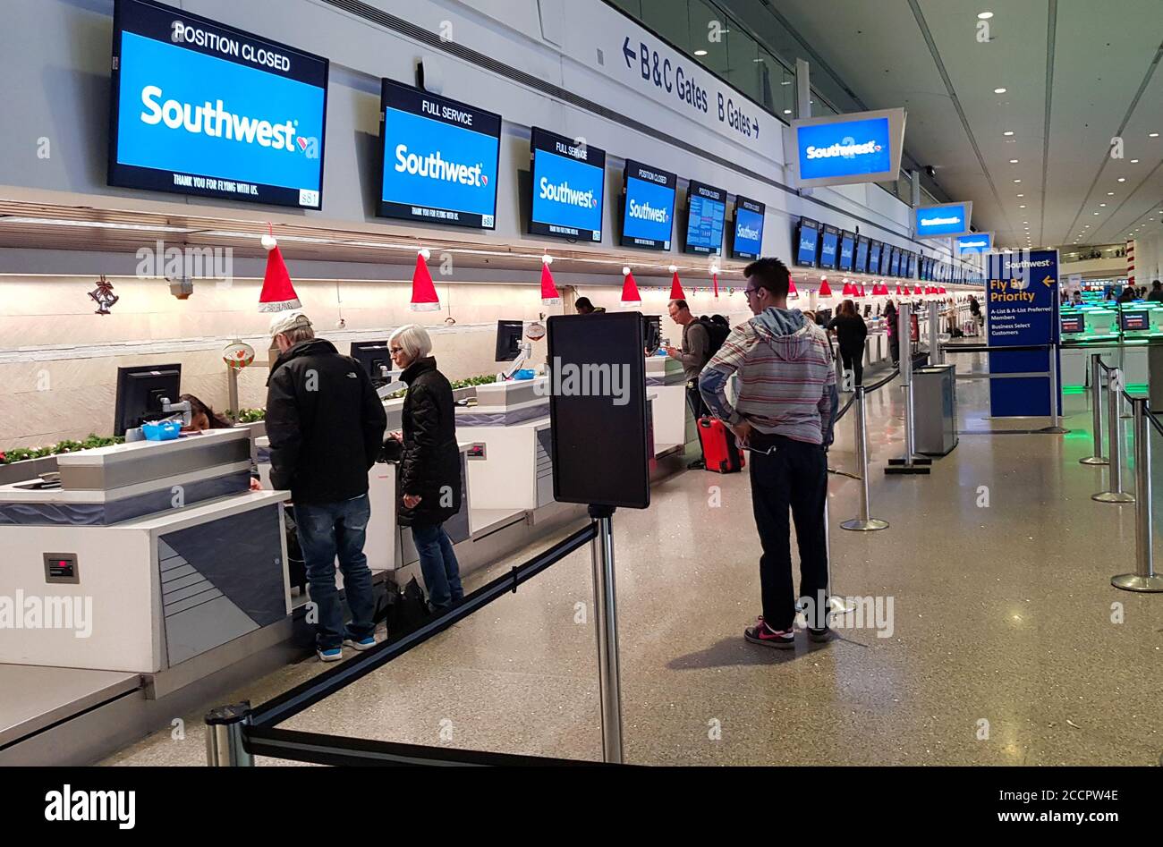 Check in checking hi-res stock photography and images - Alamy