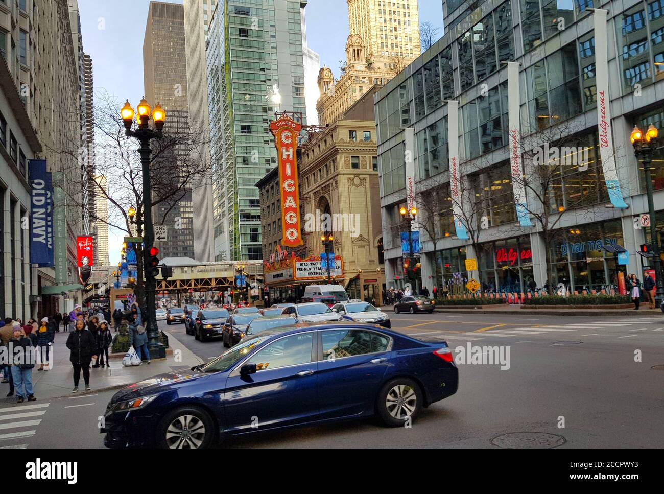 Randolph Street Chicago Aon Center Retail Concourse, 200 E Randolph
