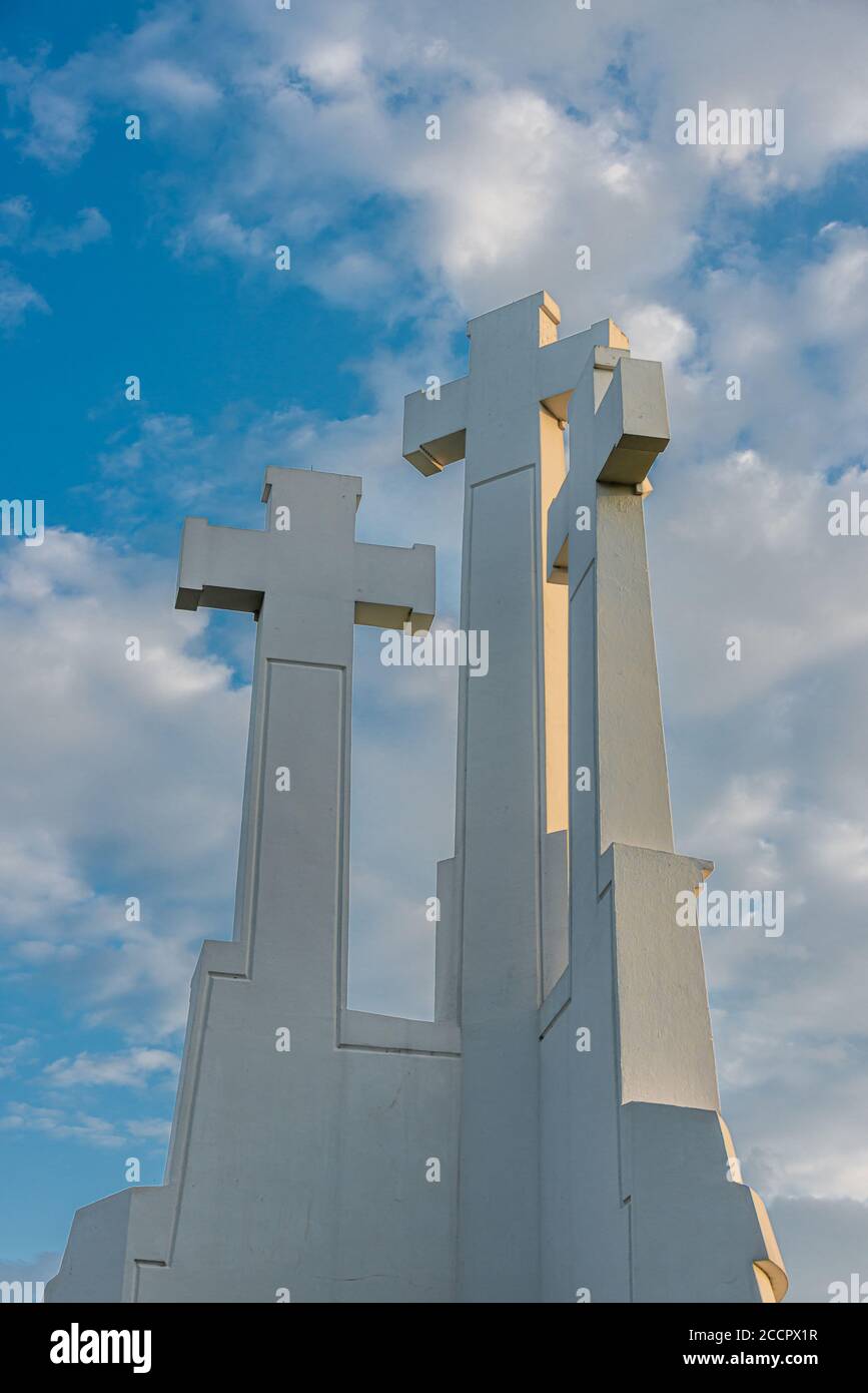 Three crosses sunset hi-res stock photography and images - Alamy