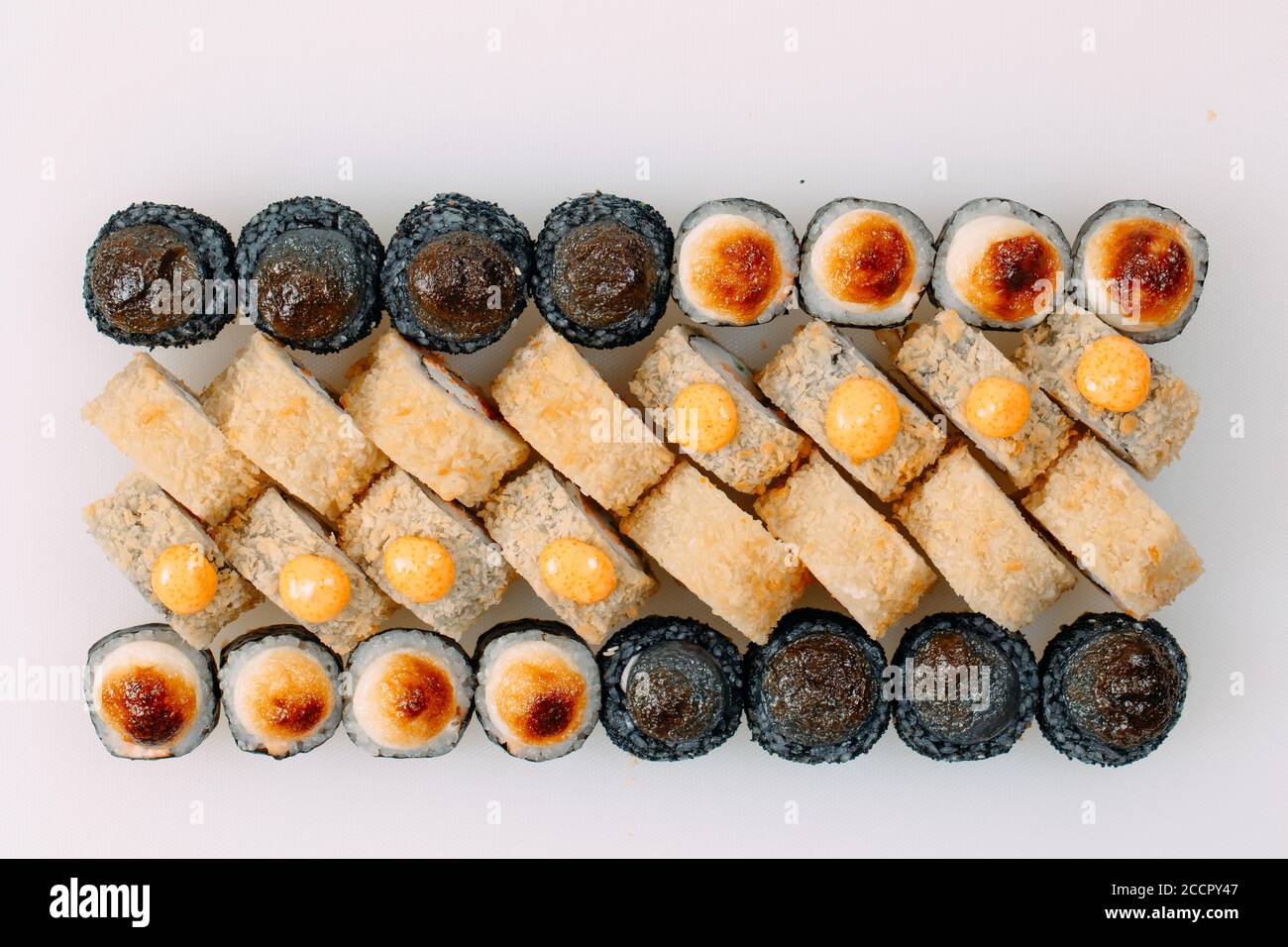 Many types of Shusha are stacked in a row Stock Photo - Alamy