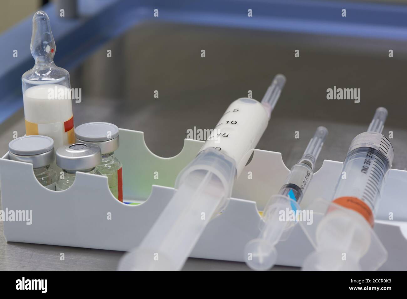 Anaesthesia preparation hi-res stock photography and images - Alamy