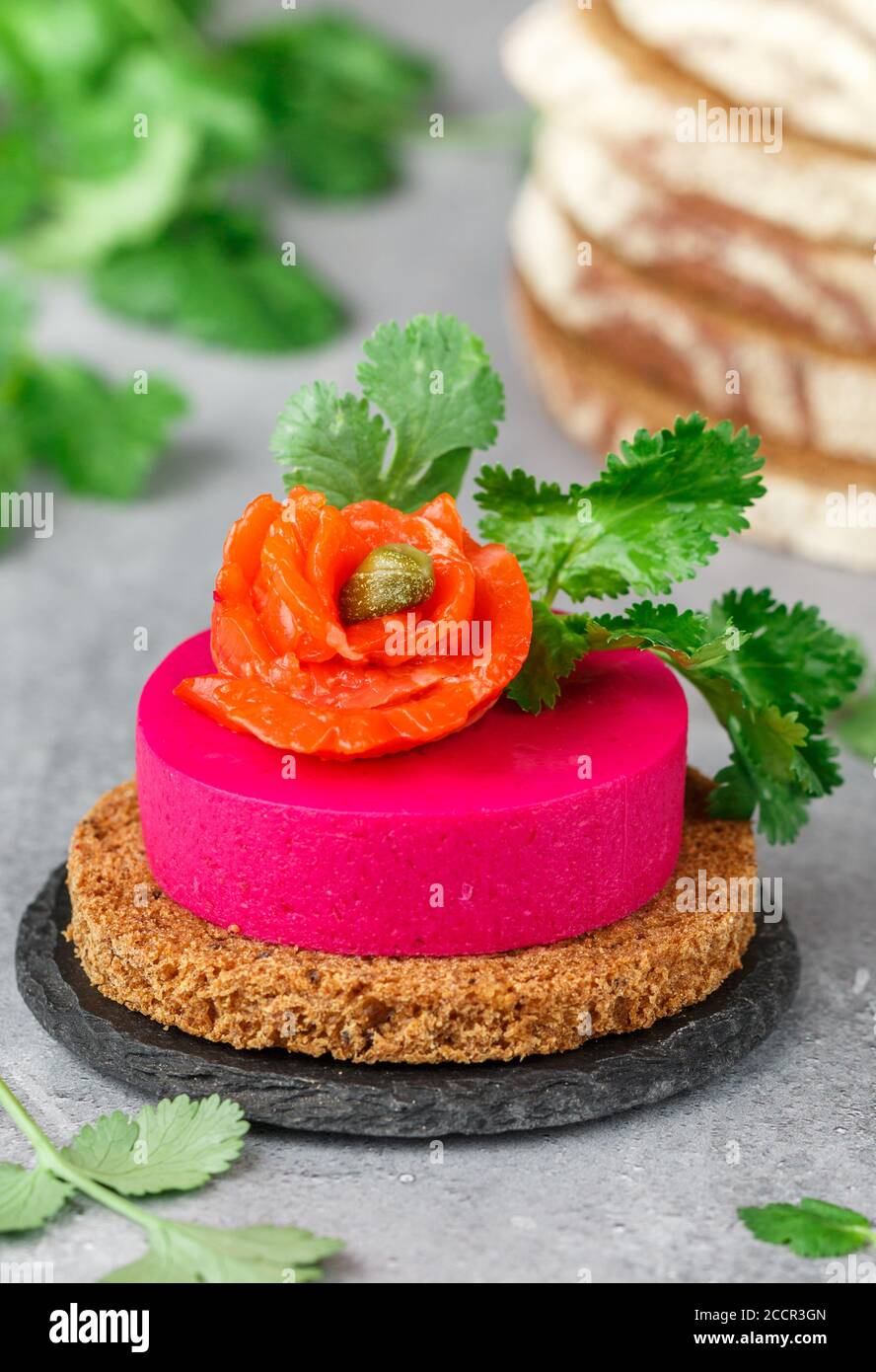 Beet cheesecake hi-res stock photography and images - Alamy