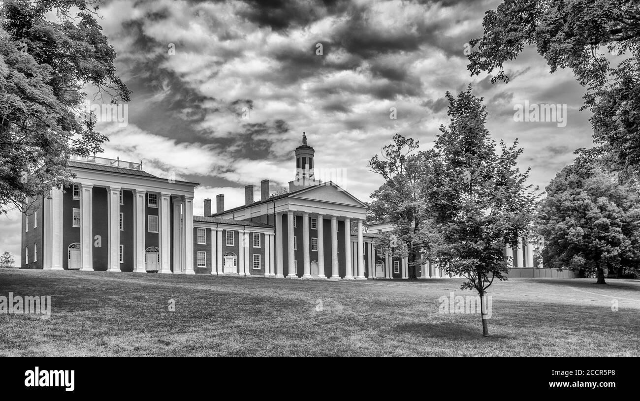 Campus university virginia Black and White Stock Photos & Images - Alamy