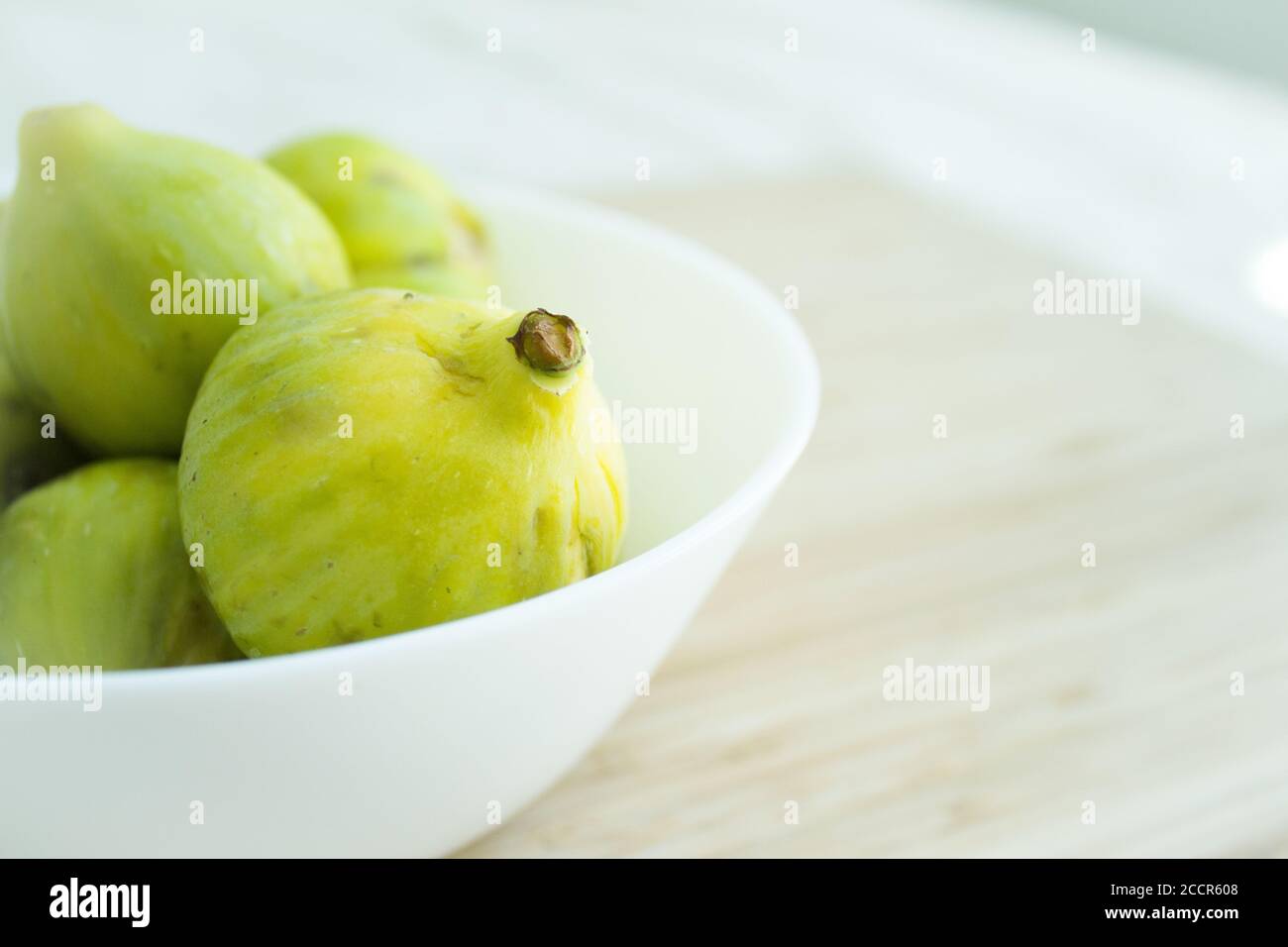 Green figs a fruit that has many beneficial properties for the body. No ...
