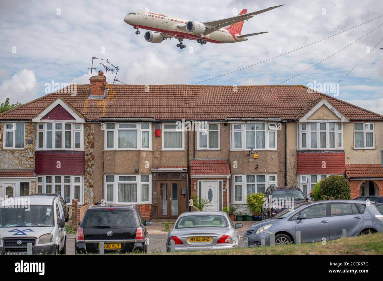 Air passenger operations hi-res stock photography and images - Alamy