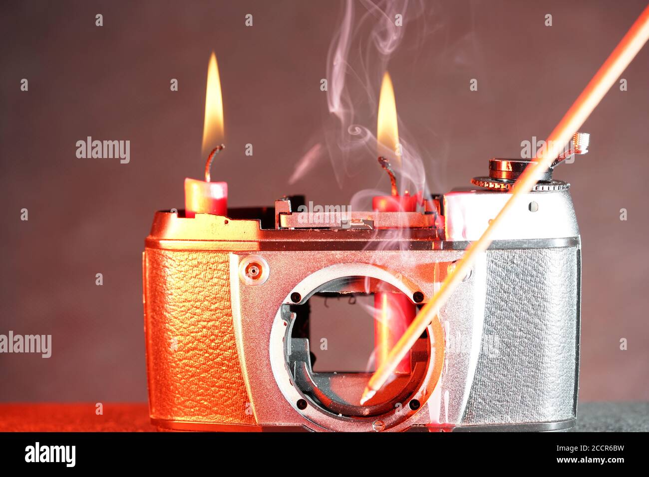 Broken Camera Lens High Resolution Stock Photography and Images - Alamy