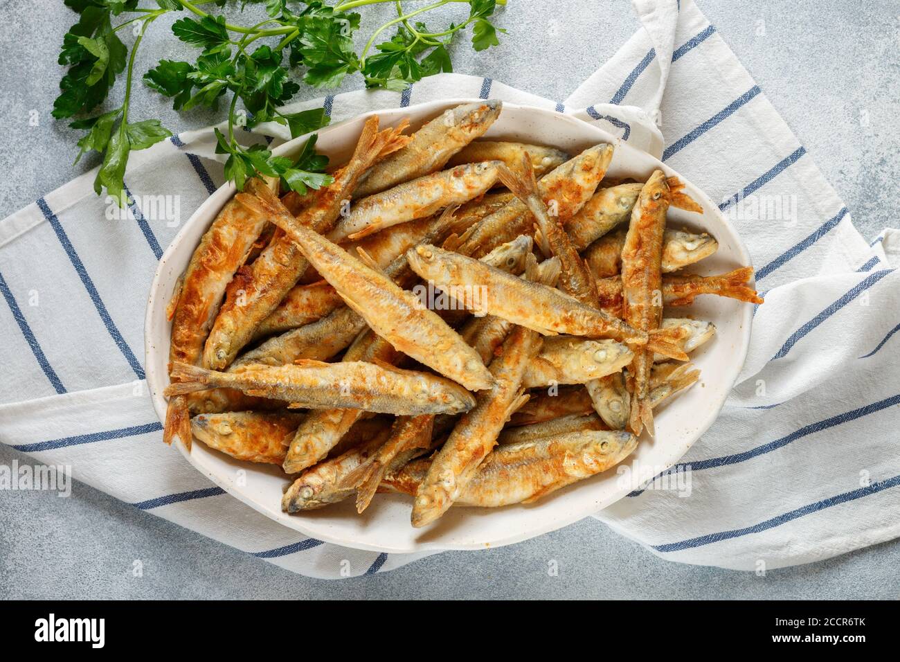 Golden smelt hi-res stock photography and images - Alamy
