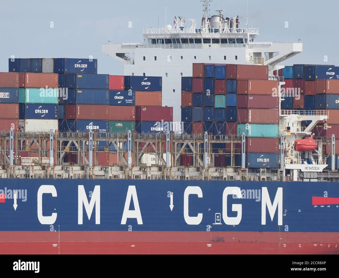 Thamesport port hi-res stock photography and images - Alamy