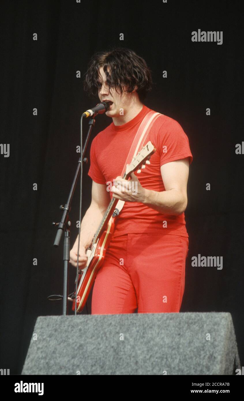 The White Stripes at the Reading Festival 2002, Reading, Berkshire ...