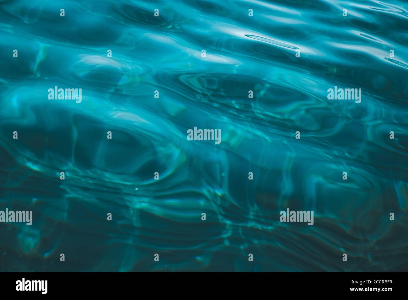 Crystal clear ocean waves - great for wallpapers Stock Photo - Alamy