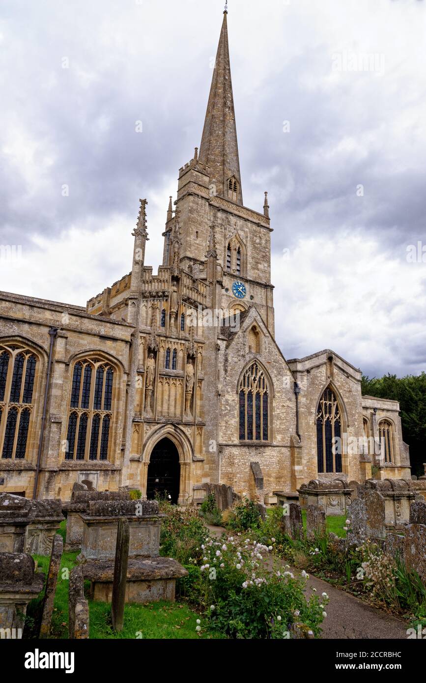 Uk burford parish church of st john the baptist hi-res stock ...