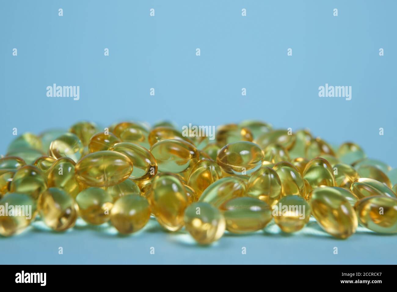 Capsules with fats for diet and healthy eating Stock Photo - Alamy