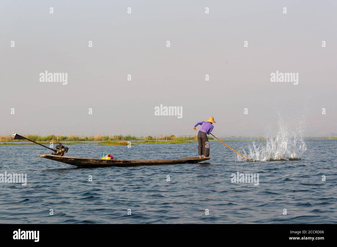 Intha traditional leg rowing fisherman on Inle lake, Burma, Myanmar ...