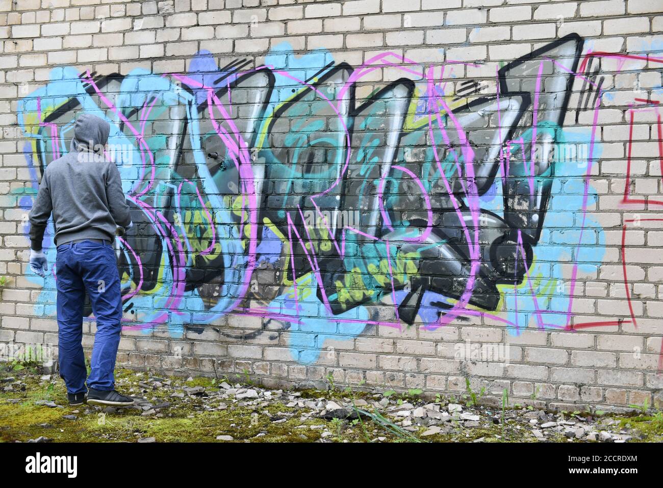 Graffiti wall art old man hi-res stock photography and images - Alamy