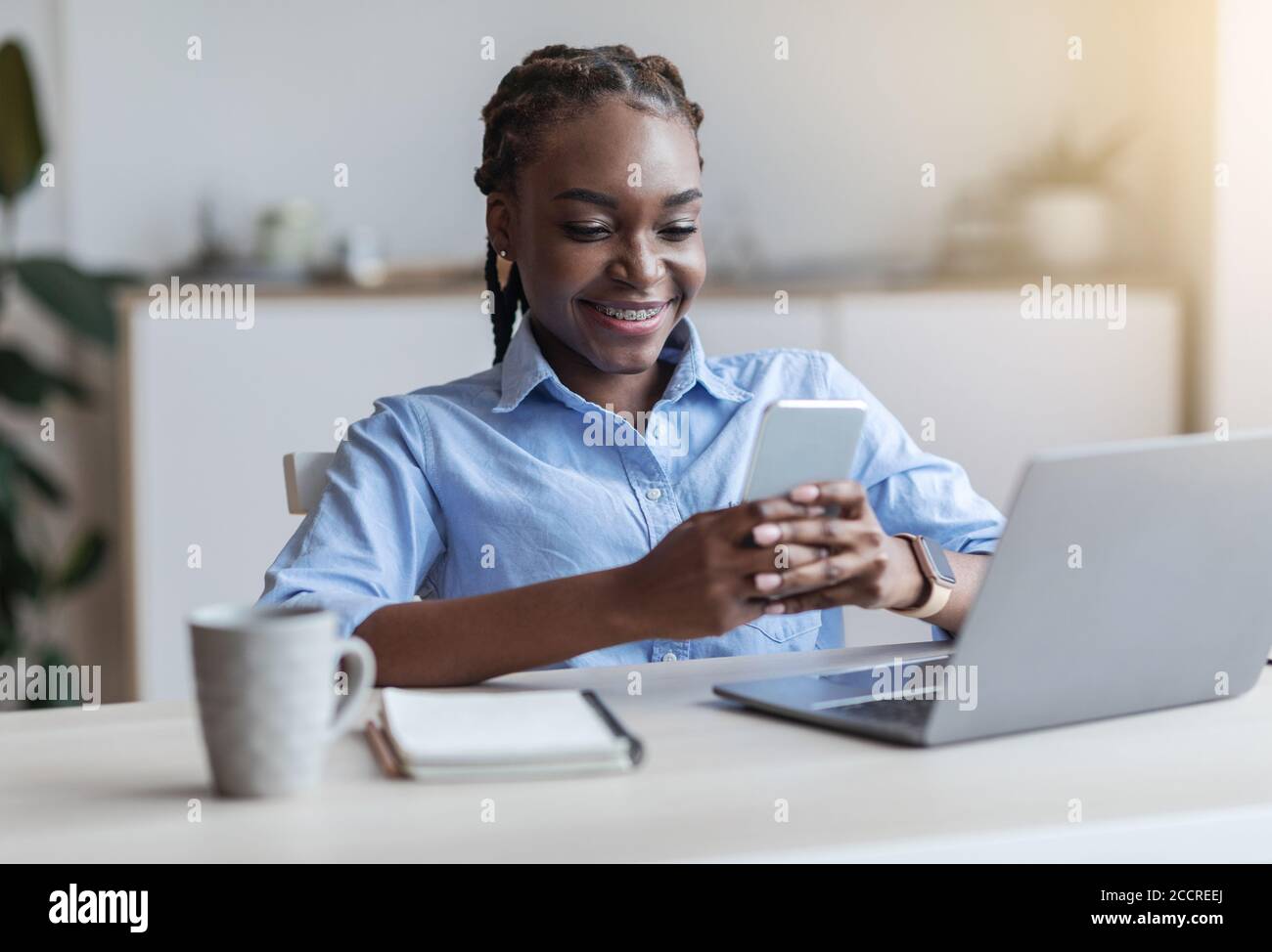 Connection workplace hi-res stock photography and images - Alamy