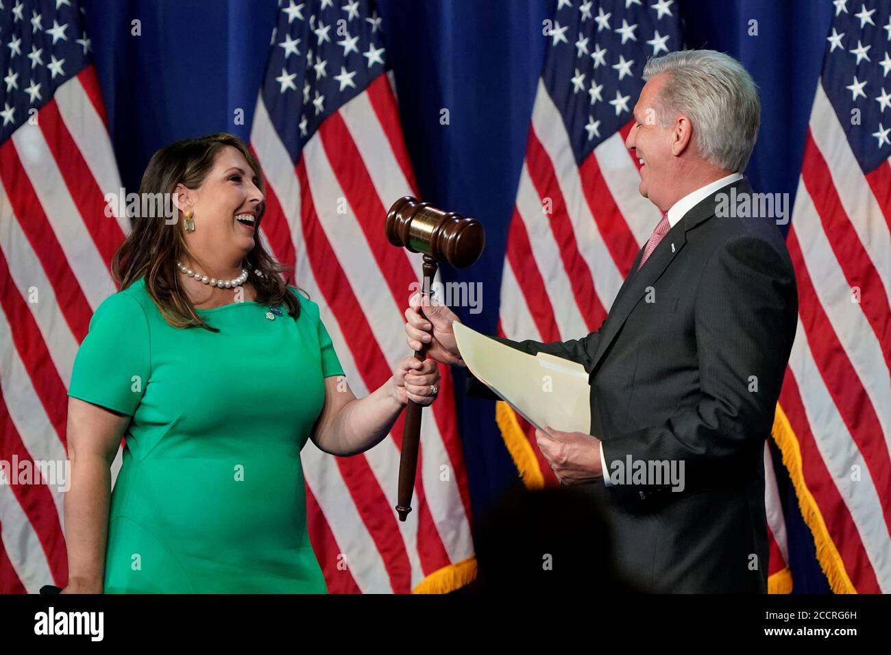 Kevin mccarthy gavel hi-res stock photography and images - Alamy
