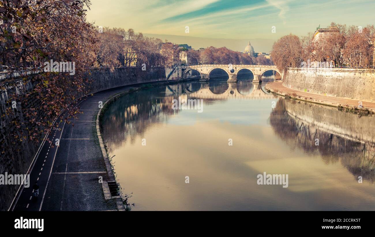Rome view from the tevere hi-res stock photography and images - Alamy