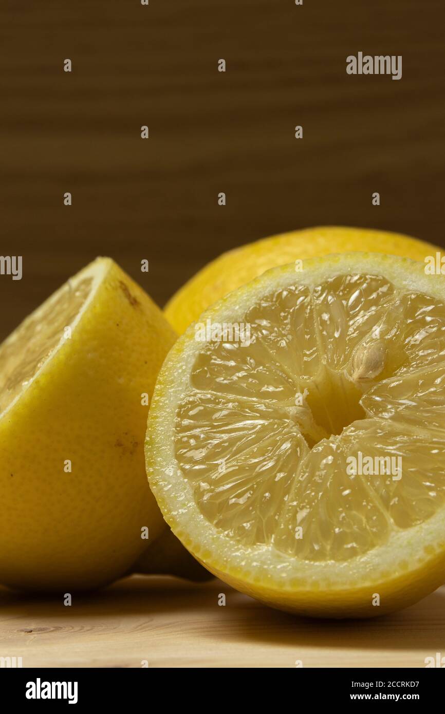 Lemons in table cook hi-res stock photography and images - Alamy