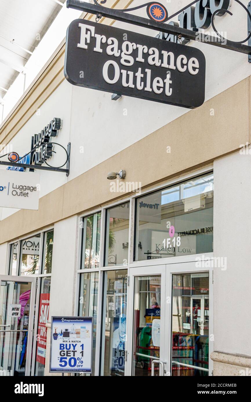 Orlando international premium outlets hi-res stock photography and ...