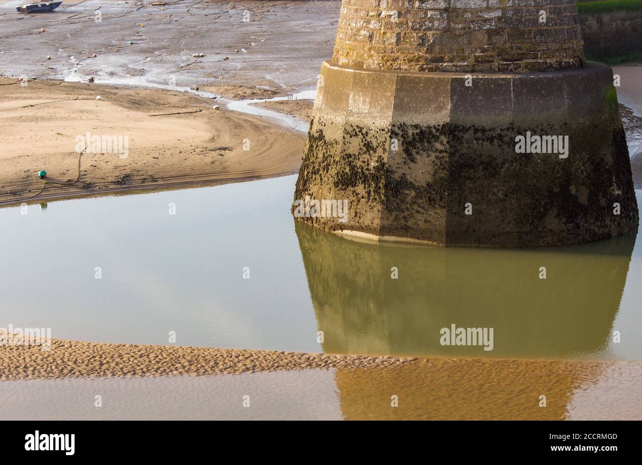 Quay wall construction hi-res stock photography and images - Alamy