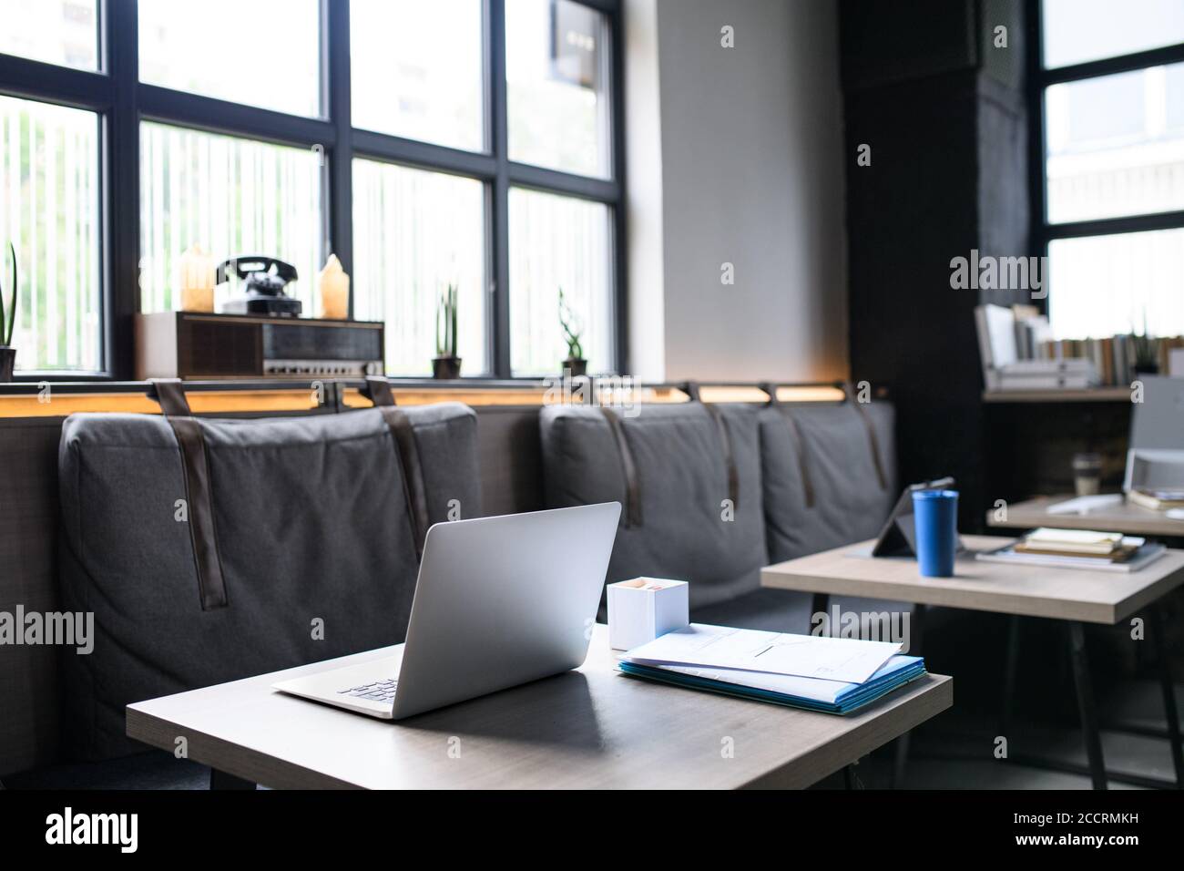 Corporate business office desks hi-res stock photography and images - Alamy