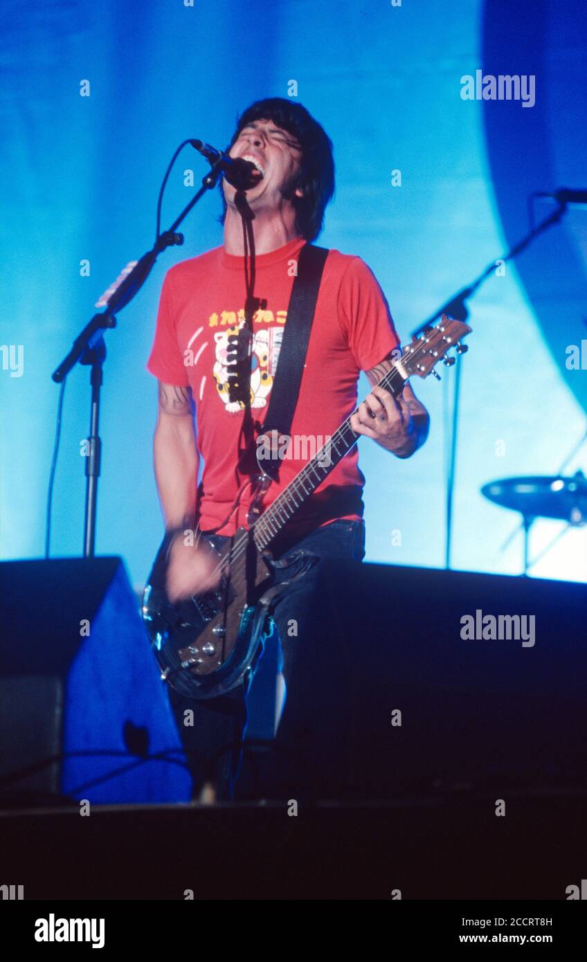 Foo Fighters at the Reading Festival 2002, Reading, Berkshire, England ...