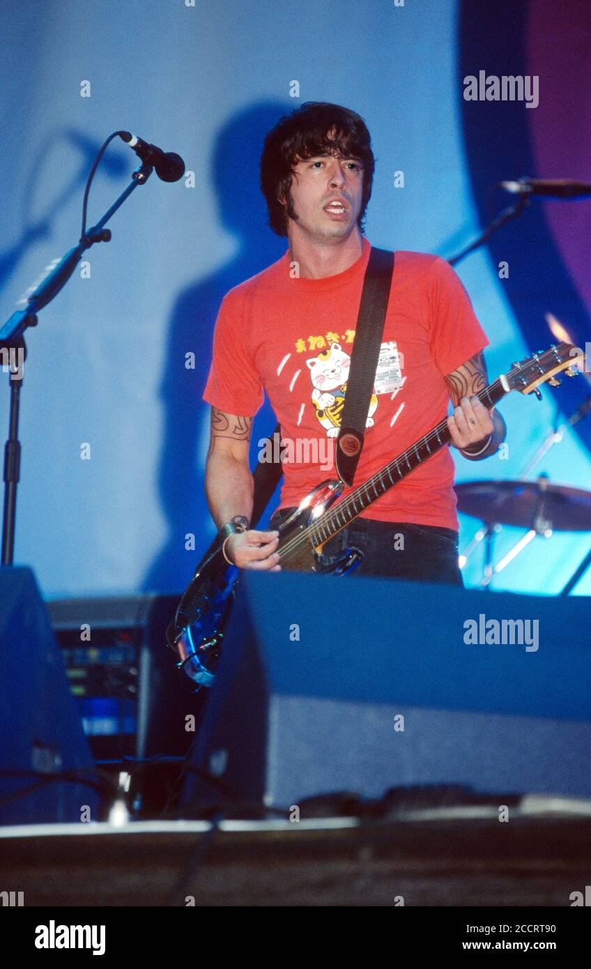 Foo Fighters at the Reading Festival 2002, Reading, Berkshire, England ...